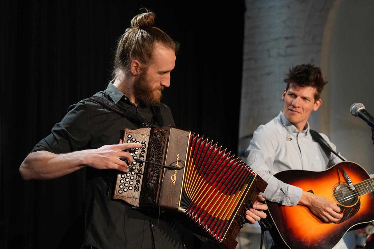 Foto's Bal & Basta! - Viorel & Bargainatt - frissefolk.be